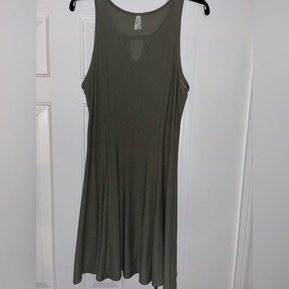 Mudd | Dresses | Mudd Olive Green Sleeveless Dress | Poshmark